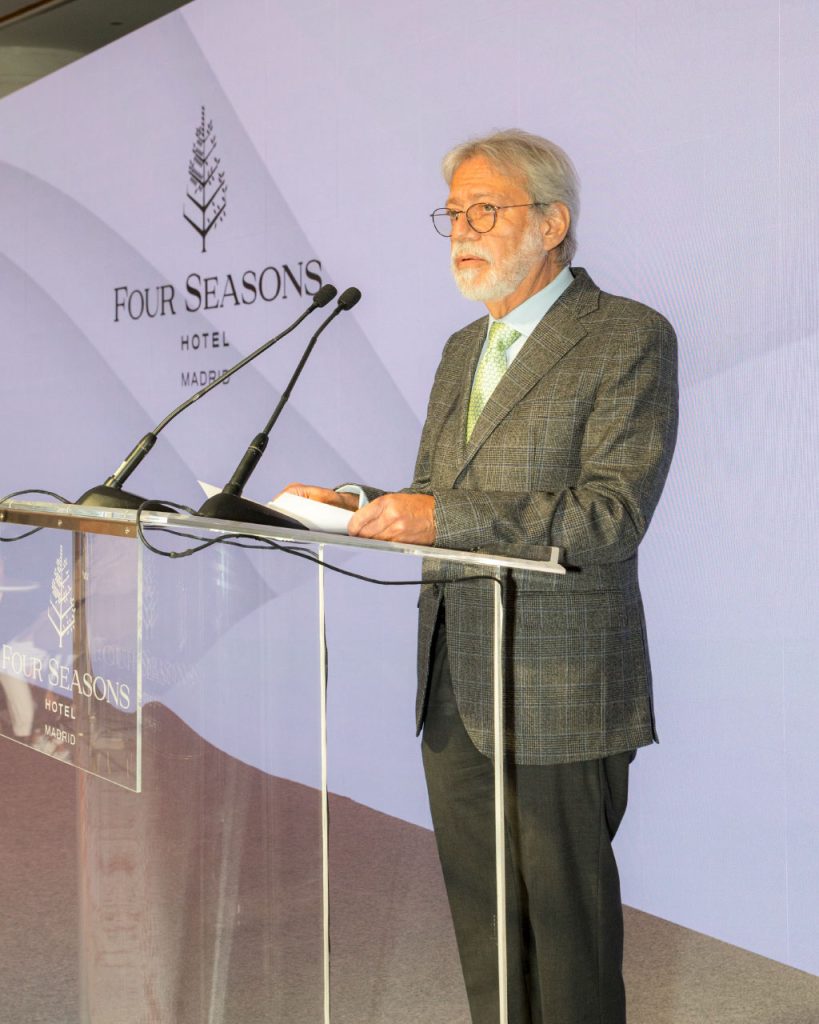 Luis Amodio Participates in the 5th Anniversary of the Four Seasons ...